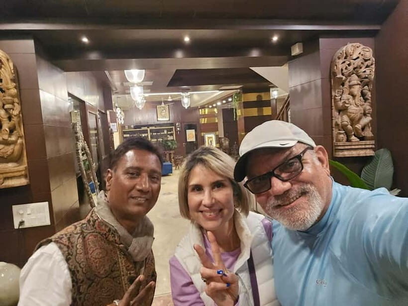 Udaipur: Shopping Tour of Bazaars and Artisan Workshops - Key Points