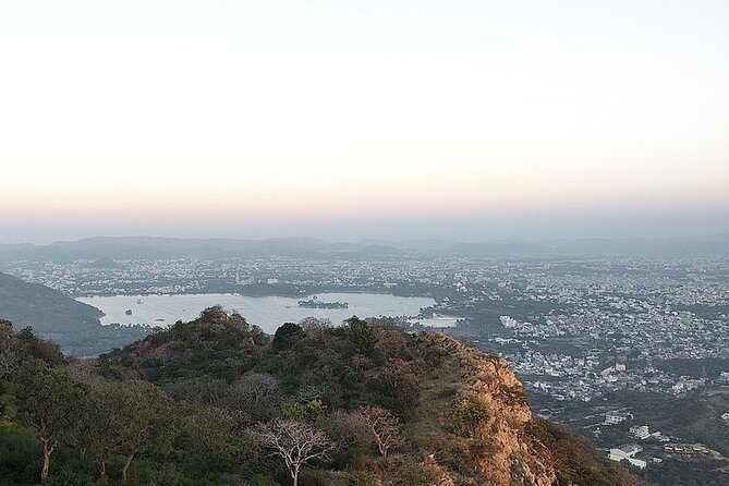 Udaipur Sightseeing Day Tour with Professional Guide and Driver - Potential Drawbacks for Consideration