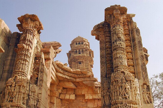 Udaipur to Jaipur via Visiting Chittorgarh Fort guide tour - The Journey Begins: From Udaipur to Jaipur