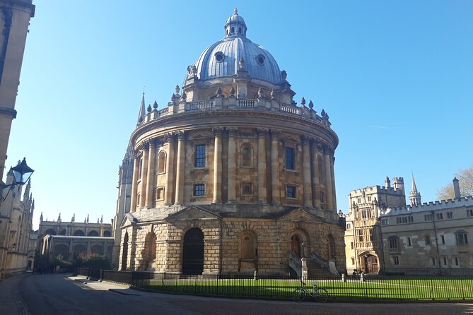 UK University Students Taxi - Private One Way Heathrow Airport - any UK City - Introduction: A Practical Option for University Students and Families