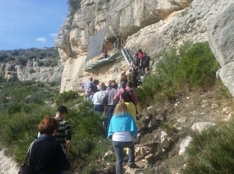 Ulldecona: Spiritual Cave Paintings Tour at Ermita Shelters - Who Should Consider This Tour?