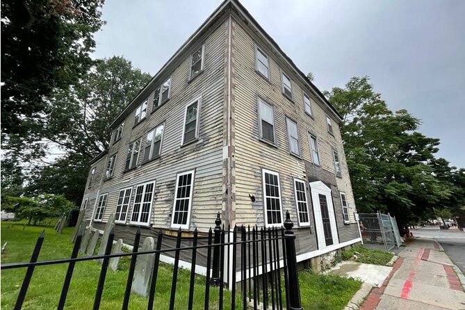 Ultimate Historic Salem and Witch Trials Self-Guided Walking Tour - Practical Tips for a Smooth Experience