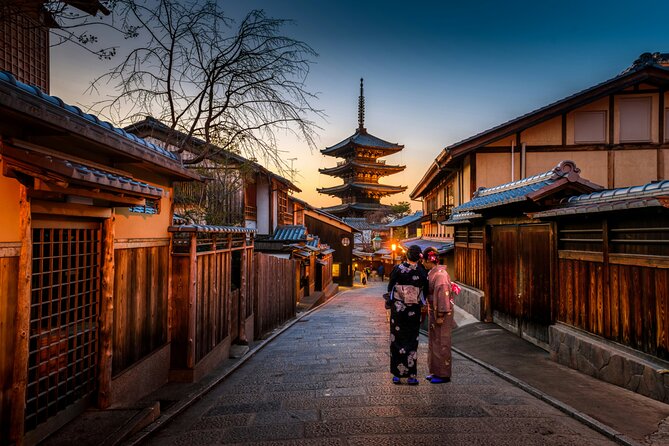 Ultimate Kyoto Gion Walk: Kiyomizudera, Geisha & Yasaka Shrine - Discovering Kiyomizudera