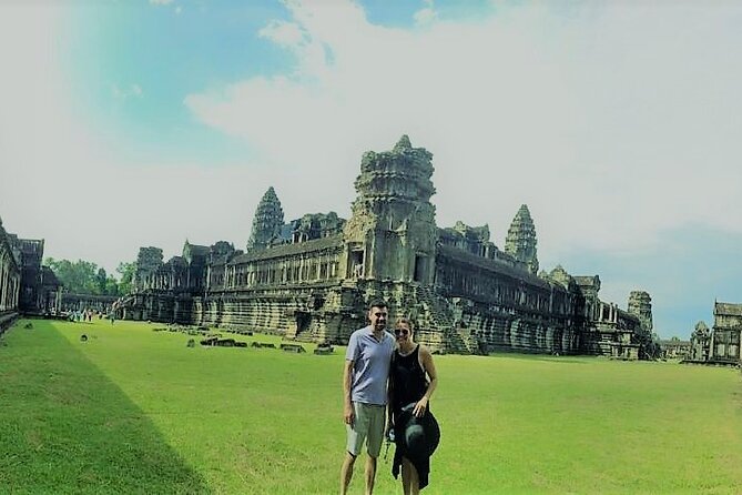 Ultimate Private Guided Tours, Sunrise Angkor Wat, Bayon, Ta Prohm, Banteay Srei - Guides: Knowledge, Passion, and a Personal Touch