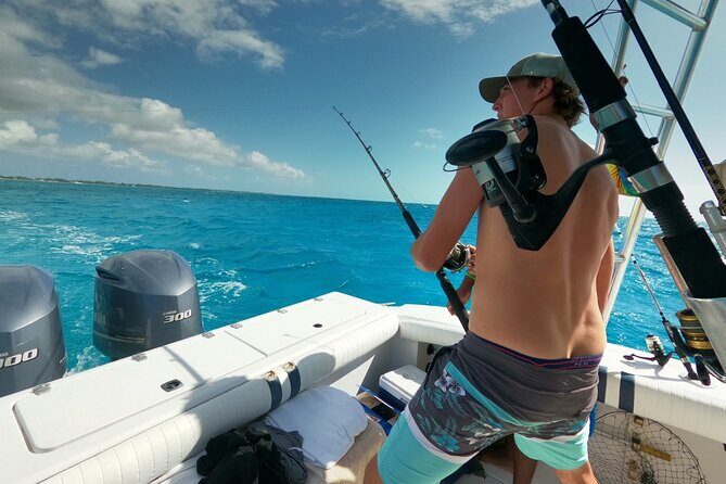 Ultimate SeaXscape Pigs/Turtles/Snorkel/Lunch/Drinks/PU/DO - Authentic Encounters and Small-Group Vibe