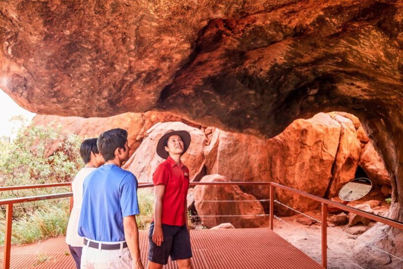 Uluru: Guided Walking Tour at Sunrise with Light Breakfast - Key Points