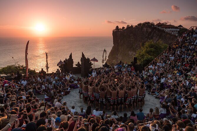 Uluwatu Cliff Temple sunset Tour with Kecak Show and Sea Food Dinner at Jimbaran Beach - Jimbaran Bay: Seafood Feast on the Sand