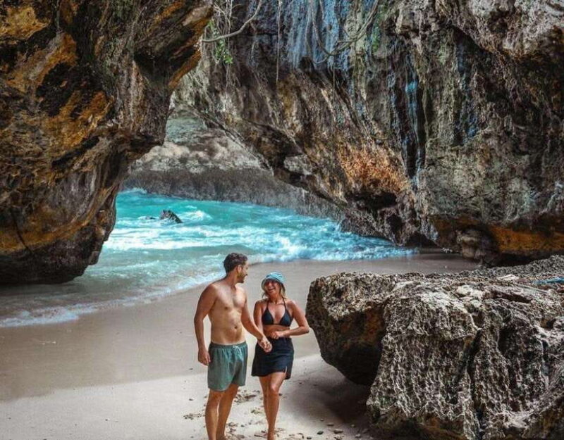 ULUWATU : gwk,tanah barak cliff,suluban beach - Key Points