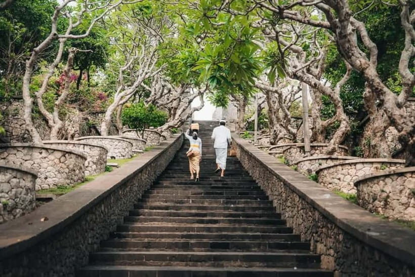 Uluwatu: Temple Sunset, Kecak Dance & Jimbaran Dinner - Dining Options: Jimbaran Bay’s Seafood Delights