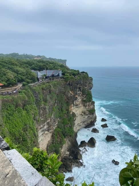 Uluwatu: Temple Sunset, Kecak Dance & Jimbaran Dinner - FAQs