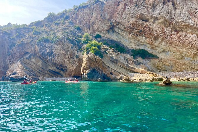 Uncharted Marine Reserve Cave, Snorkel & Cliff Jumping Kayak Tour - Snorkeling Experiences