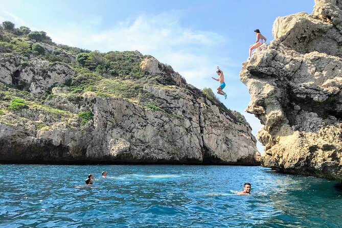 Uncharted Marine Reserve Cave, Snorkel & Cliff Jumping Kayak Tour - Meeting and Transportation Details