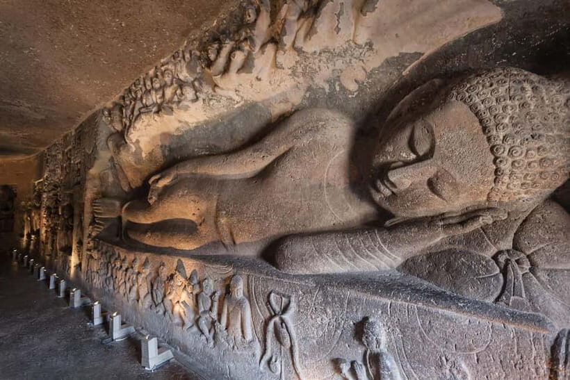 Uncover Ajanta's Secrets Aurangabad's Mini Taj : A Day Trip. - Lunch Break and Transition to Bibi Ka Maqbara