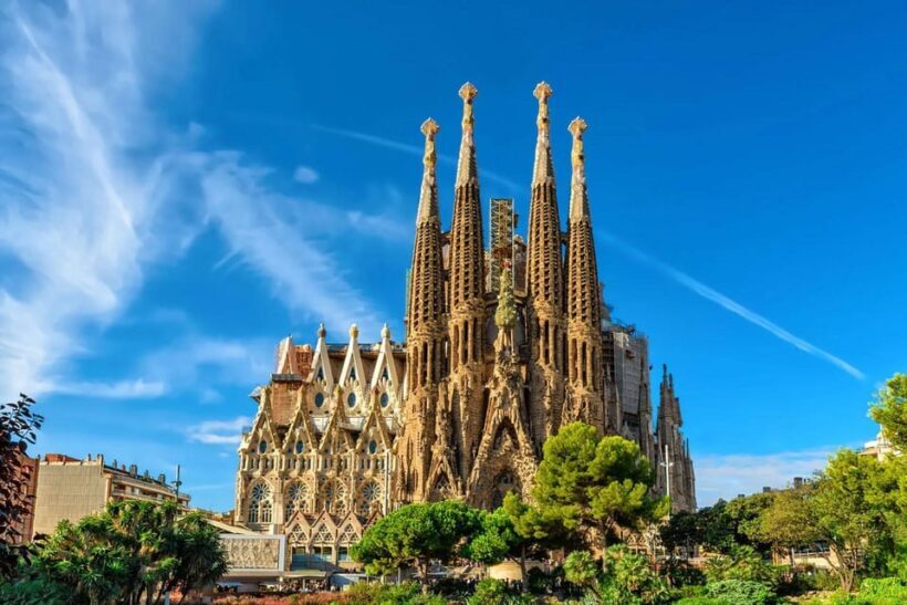 Uncover Sagrada Familia: Gaudís Designs and Museum Exhibits - Who Will Enjoy This Tour?