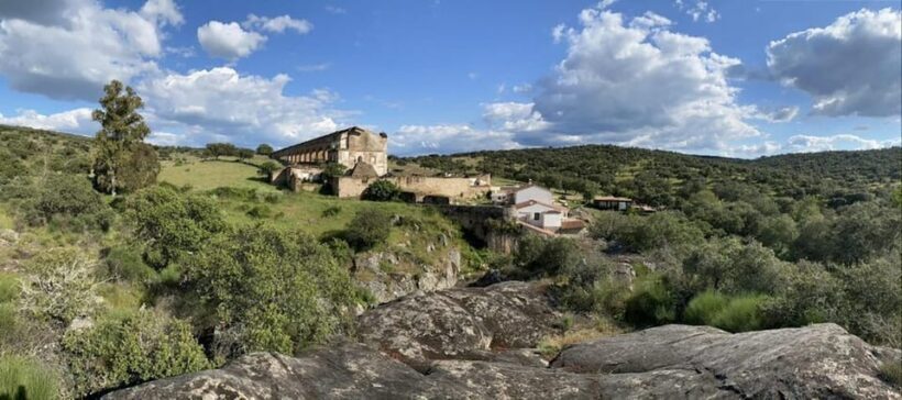 Under the Stars: Night Immersion with Sky Interpretation - An In-Depth Look at "Under the Stars" in Extremadura