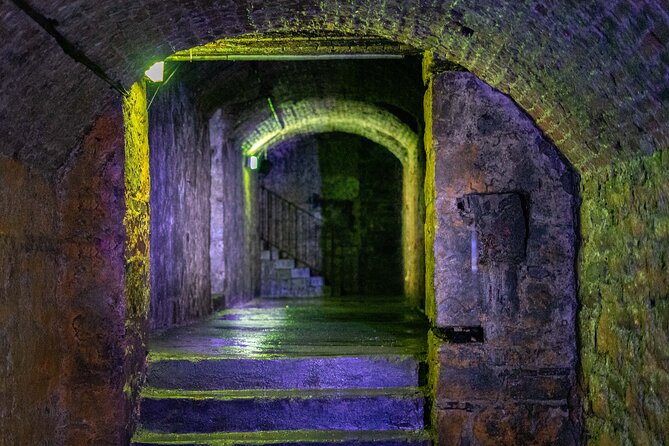Underground Vaults Walking Tour in Edinburgh Old Town - Authentic Experiences Highlighted by Reviews