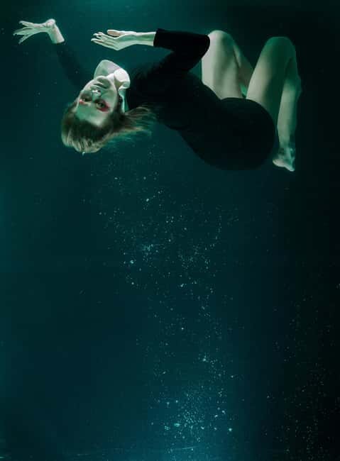 Underwater Portrait Photography Session - Display Options and Keepsakes