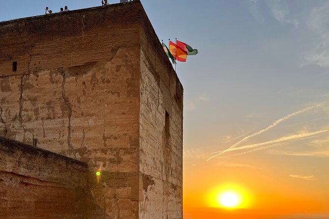 Unforgettable Alhambra Tour: group tour - Practical Tips for Visiting