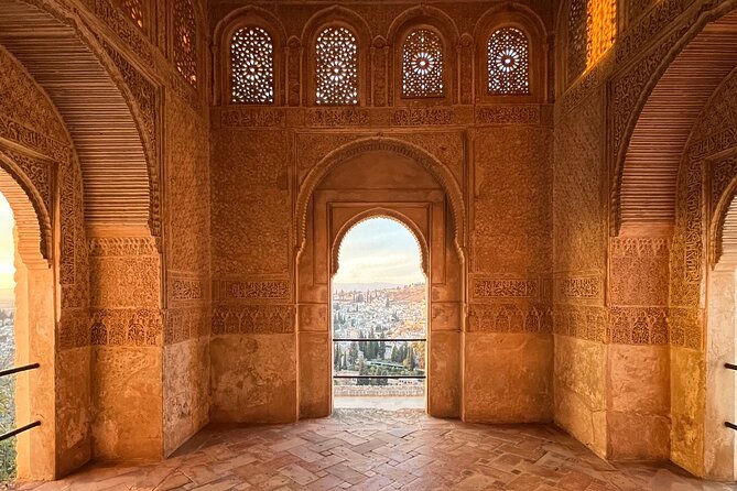 Unforgettable Alhambra Tour: group tour - The Sum Up