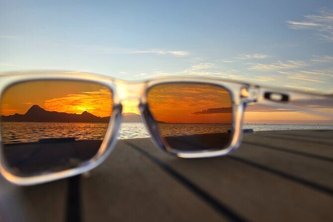 Unforgettable sunset against Moorea - The Itinerary Breakdown