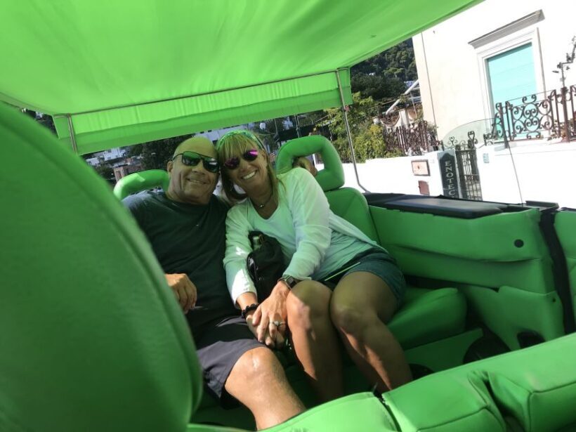 Unforgettable tour of Capri with special convertible coach - Key Points