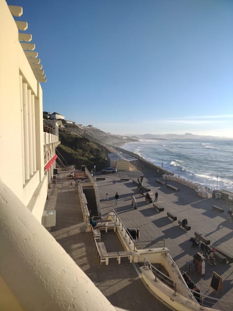 Unique Basque Nature - Guided tour by car - Evaluating the Value