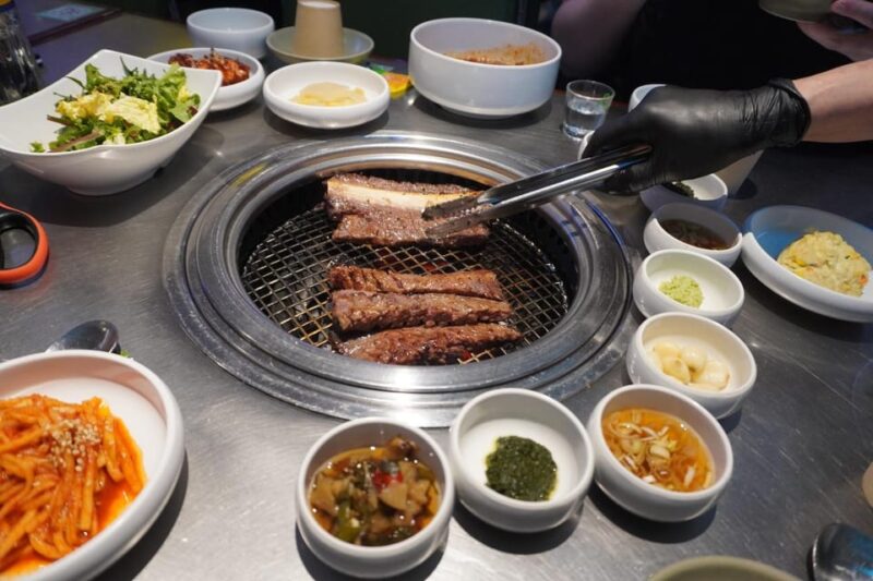 Unique Native Experience : Han River Picnic, Board game, BBQ - Key Points