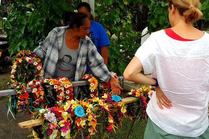 Unique Tahiti tour to Teahupoo, small group, full day combo tour - Key Points