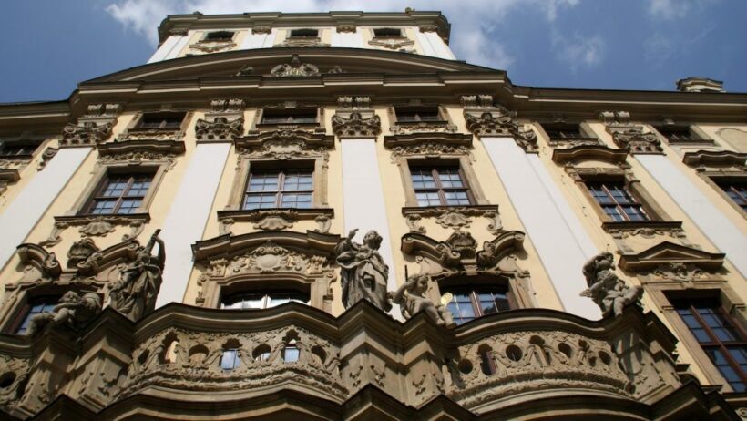 University of Wrocaw  discover this place with a guide! - Key Points