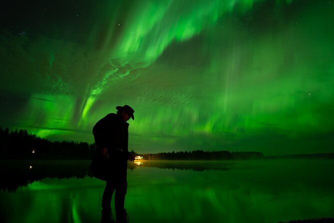 Unlimited Range Northern Lights Hunt With VIP Van - Personalized Photography Assistance