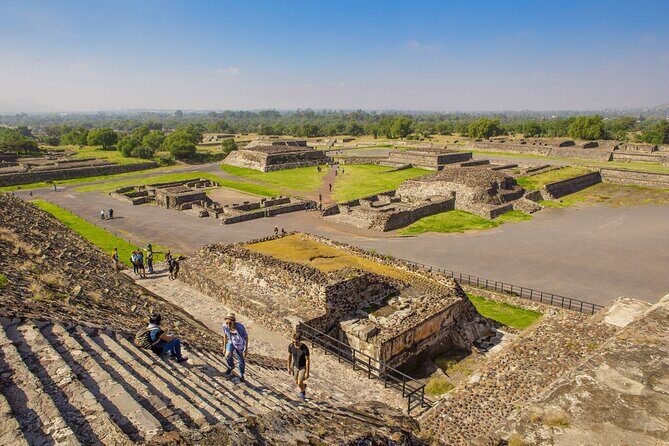 Unlock Teotihuacan Pyramids: Private Tour & Delicious Local Lunch - Practical Aspects to Know
