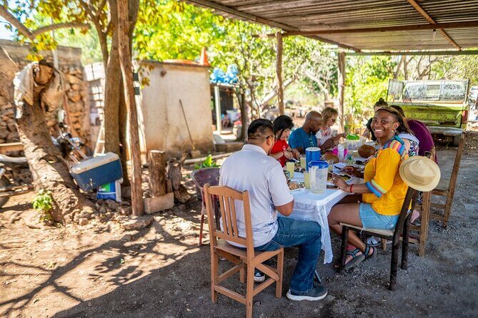 Unlock Teotihuacan Pyramids: Private Tour & Delicious Local Lunch - Who Will Love This Tour?