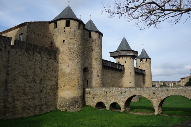 Unusual guided tour of Carcassonne at the time of the Builders - Key Points