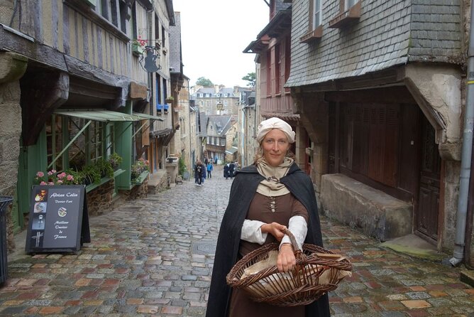 Unusual Guided Tour of Dinan Immersed in the Middle Ages - Challenges to Preconceived Notions