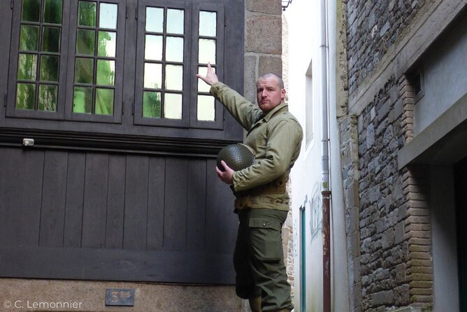 Unusual Guided Tour of Saint Malo in Immersion in 1944 - Tour Highlights and Features