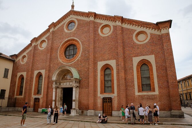 Unveil the Masterpiece: Guided Tour of Da Vincis Last Supper - Accessibility and Mobility Considerations