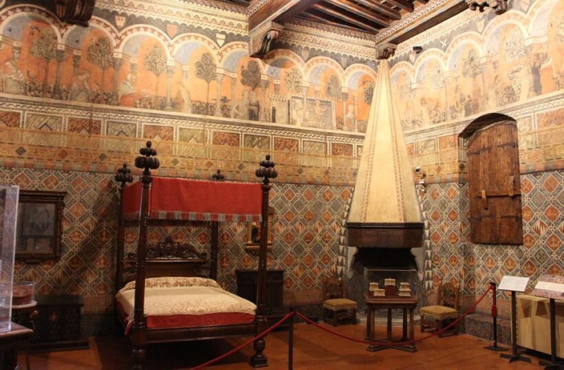 Unveil the Secrets of Florence's Duomo and Baptistery - The Baptistery of San Giovanni