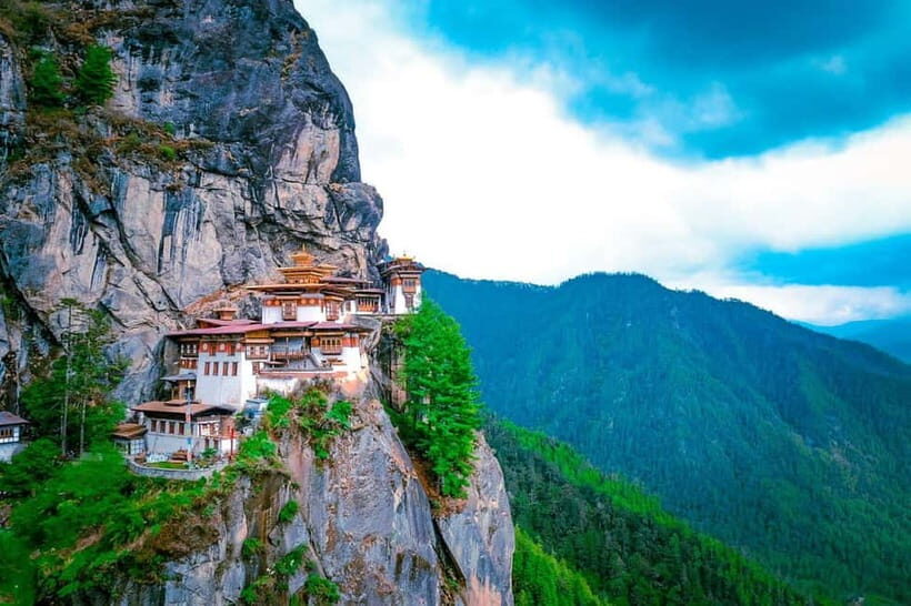 "Unveiling the Himalayas: 12-Day Jomolhari Trek Adventure" - Who Is This Tour Best For?