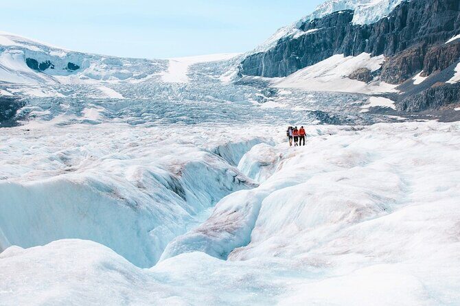 Up to 14 guests Private Tour: Lake Louis Moraine and Icefield - Introduction