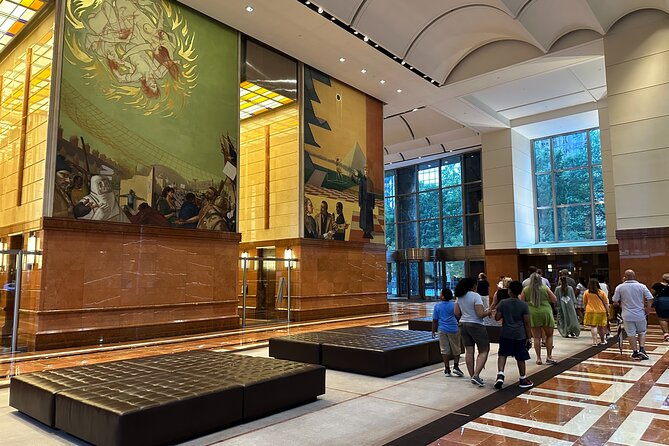 UPTOWN FUNK: 1 Hour Guided City Walking Tour in Charlotte - Preparing for the Tour