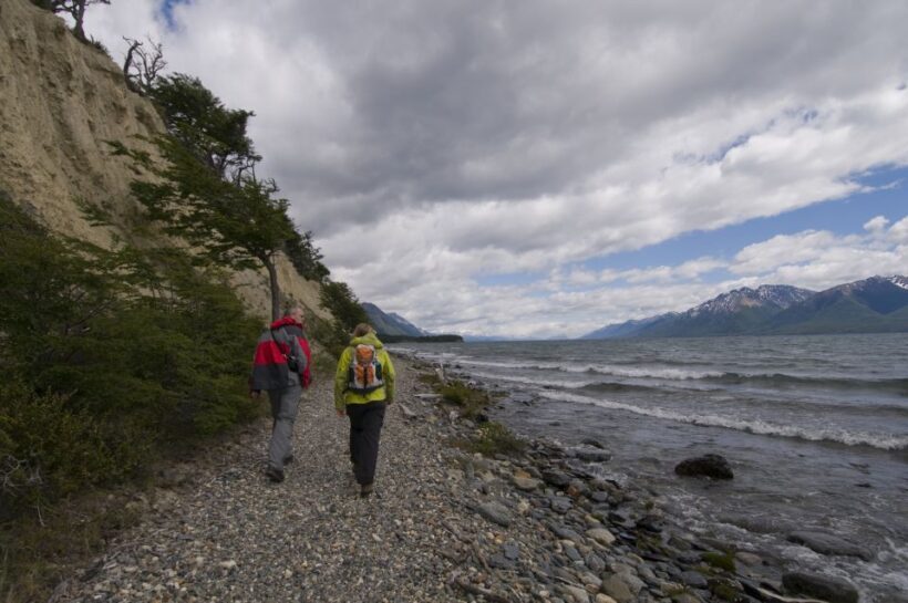 Ushuaia: Off-Road 4X4 Lakes Tour - The Star of the Day: Lake Fagnano