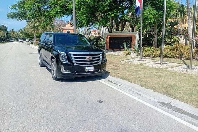 Uvero Alto Private Luxury VIP Cadillac Transfer - Key Points
