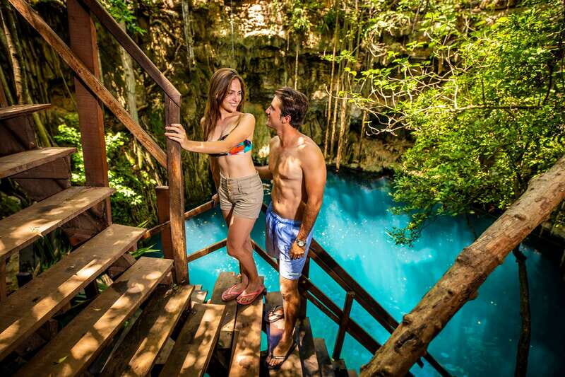 Uxmal: Vintage Land Rover Expedition to Uxmal Cenotes - Guides and Local Insights