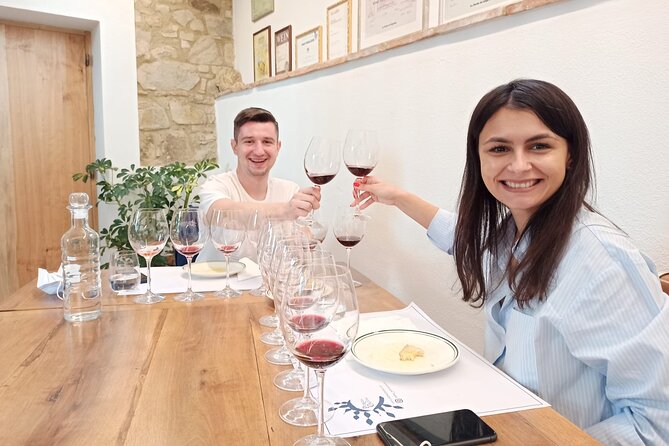 Val d'Orcia Brunello Wine Tour with Montalcino and Montepulciano - Midday: Pienza and a Gourmet Lunch