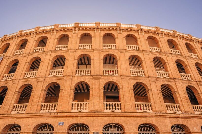 Valencia 1 hour by TukTuki: Essential and Private Tour - Key Points