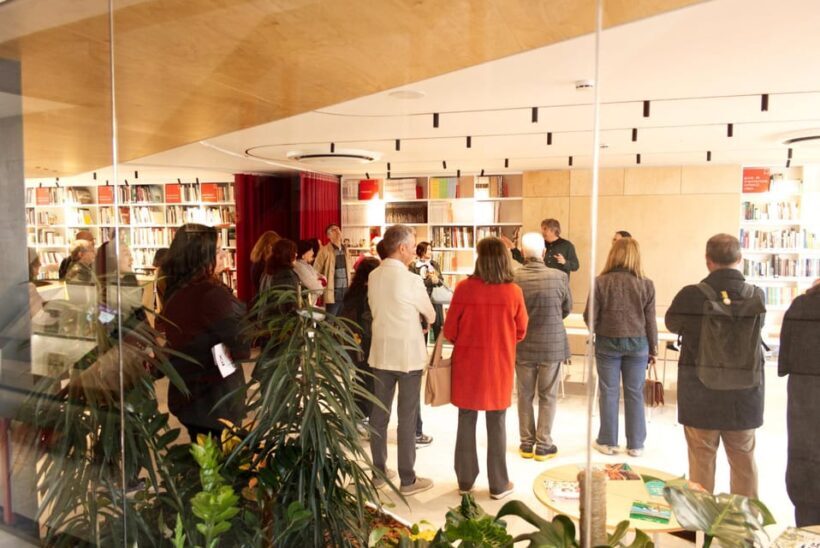 València Art & Design Walks - The Practical Side: Booking, Cost, and Comfort