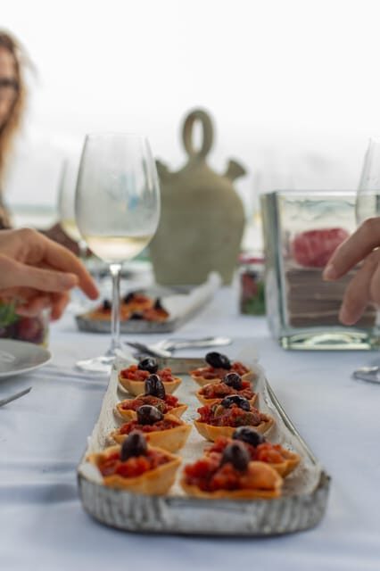Valencia: Boat Ride with Valencian Wine Tasting & Tapas - Valencia: Boat Ride with Valencian Wine Tasting & Tapas — A Fresh Perspective on Local Flavors and Nature
