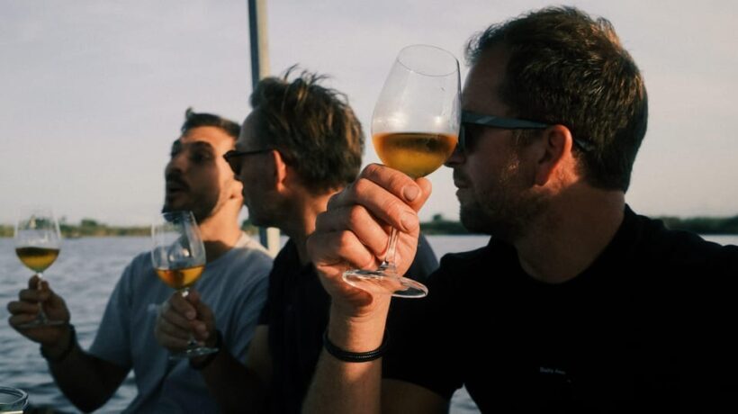 Valencia: Boat Ride with Valencian Wine Tasting & Tapas - Summary of the Experience