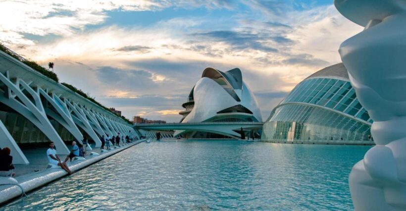 Valencia: Capture the most Photogenic Spots with a Local - Exploring Valencia’s Photogenic Heart in 90 Minutes