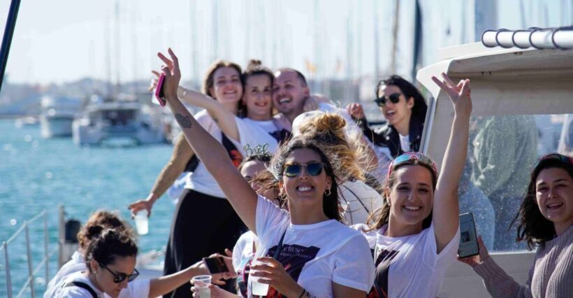 Valencia: Catamaran Party Boat - An Honest Look at the Valencia Catamaran Party